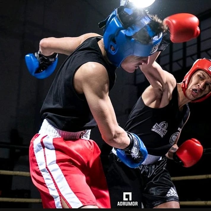Lleno absoluto y tremendos combates en la gran tarde de boxeo en ...